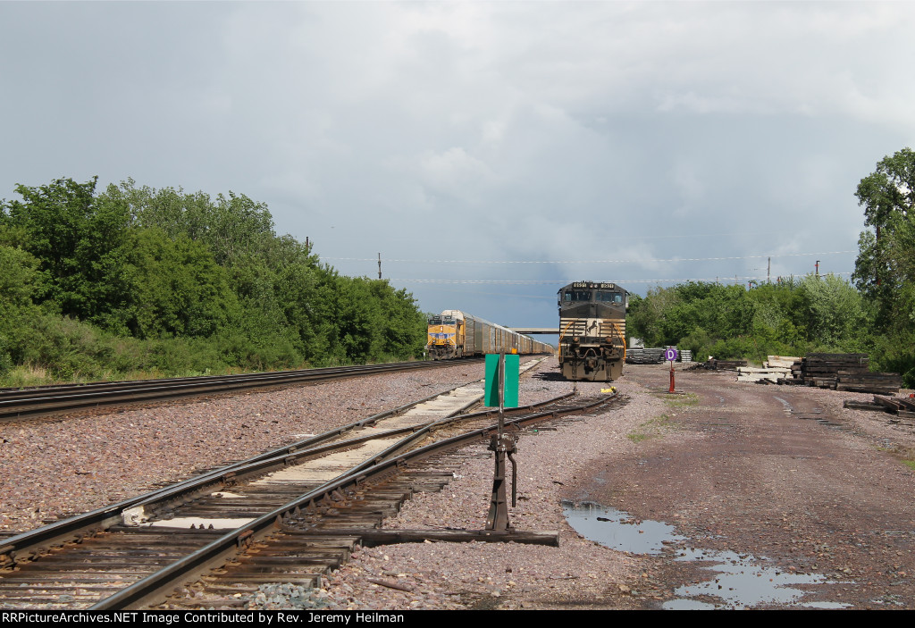 UP 7680 & NS 8921 (1)